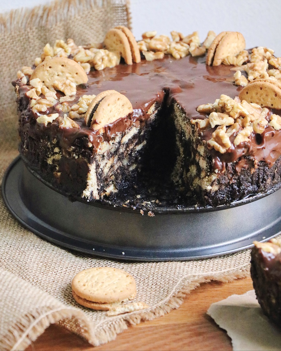 My favourite Royal Biscuit Cake - Strawberry in the Desert