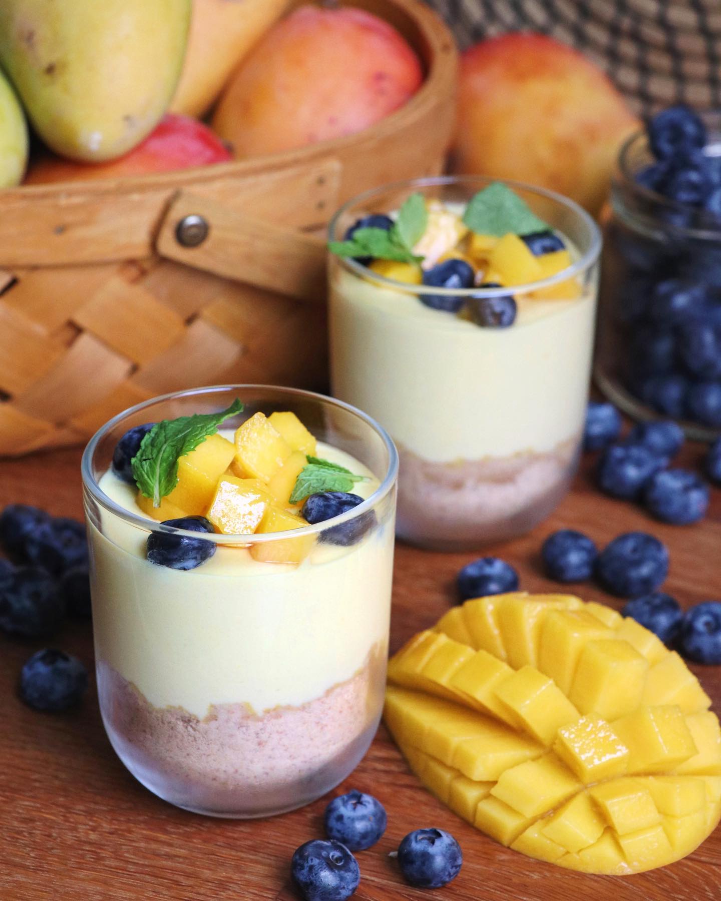 Simple and Fresh, Mango Cream Cake - Strawberry in the Desert