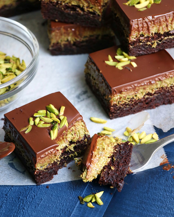 Pistachio Kunafa Brownie - Strawberry in the Desert