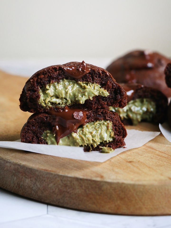 Chocolate Pistachio Kunafa Cookies - Strawberry in the Desert